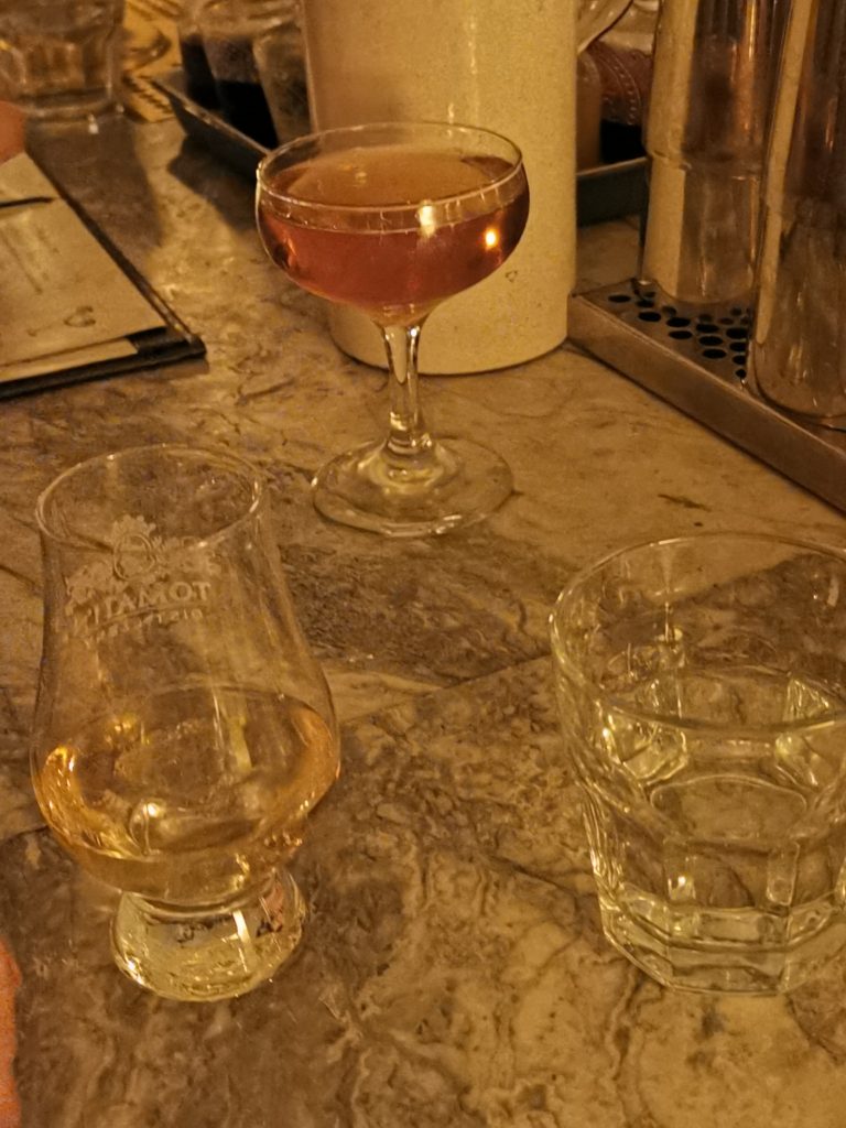 The Cloak Bar - SpeakEasy Style - Toronto, Canada - MoVernie on the MOVE