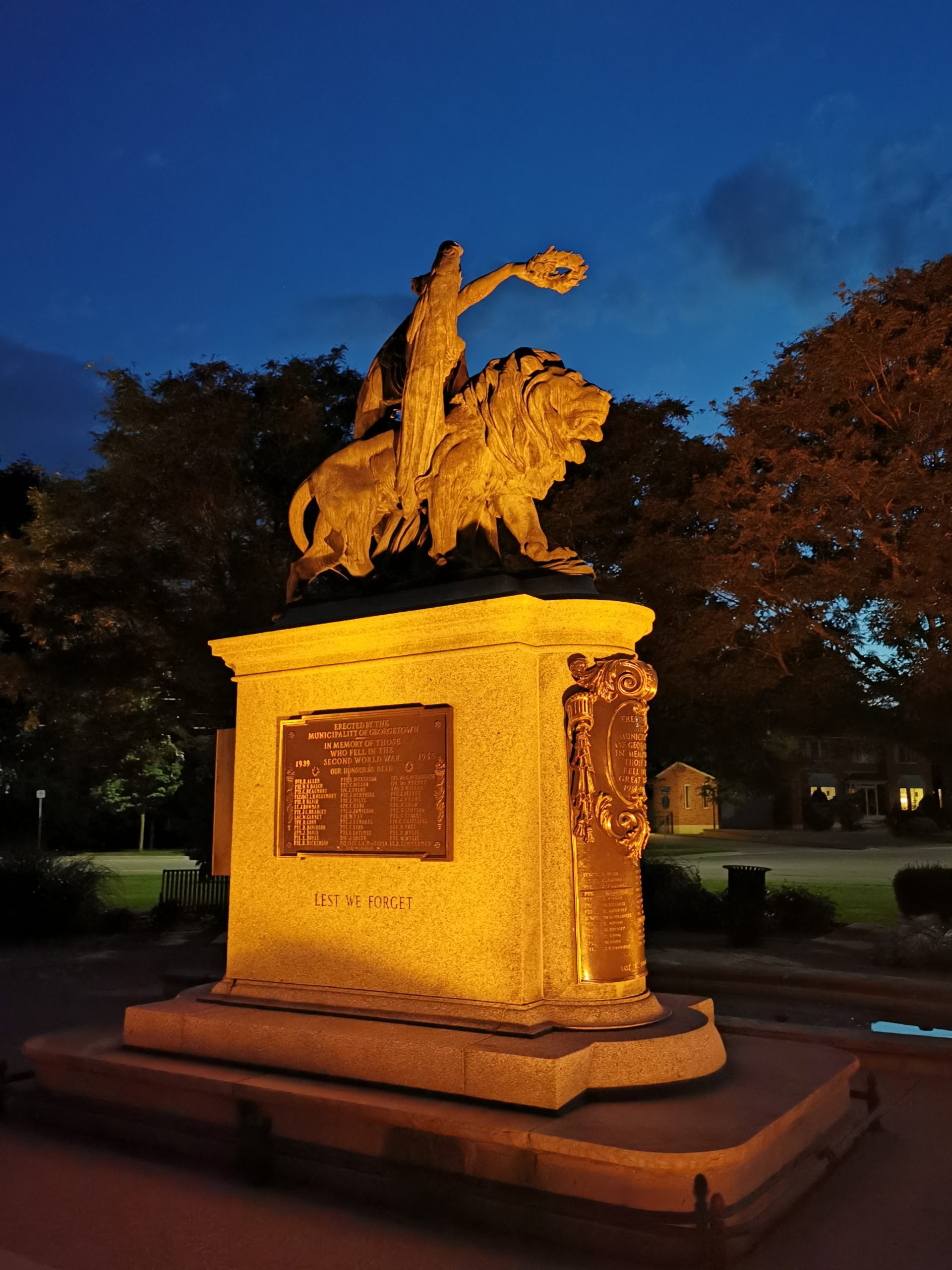 Remembrance Park - Georgetown, Ontario, Canada [ONTARIO TRAVEL SERIES ...