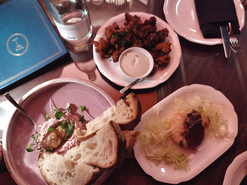 Library Bar (Inside Fairmont Royal York) - Toronto, Ontario, Canada ...